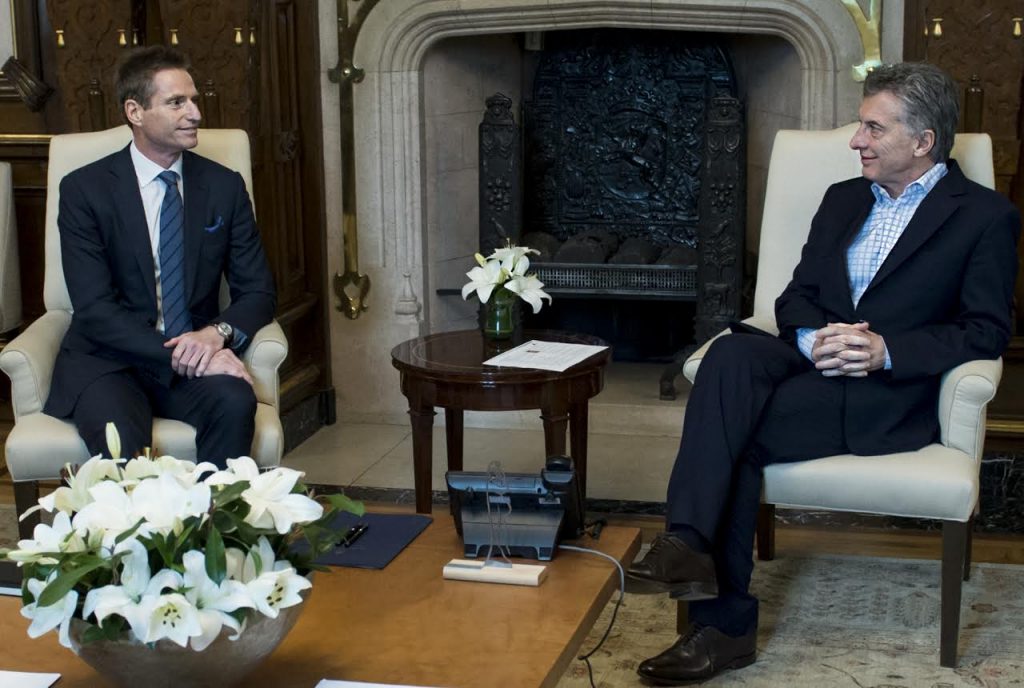 El Presidente Macri recibió a James Taiclet, CEO de American Tower ...